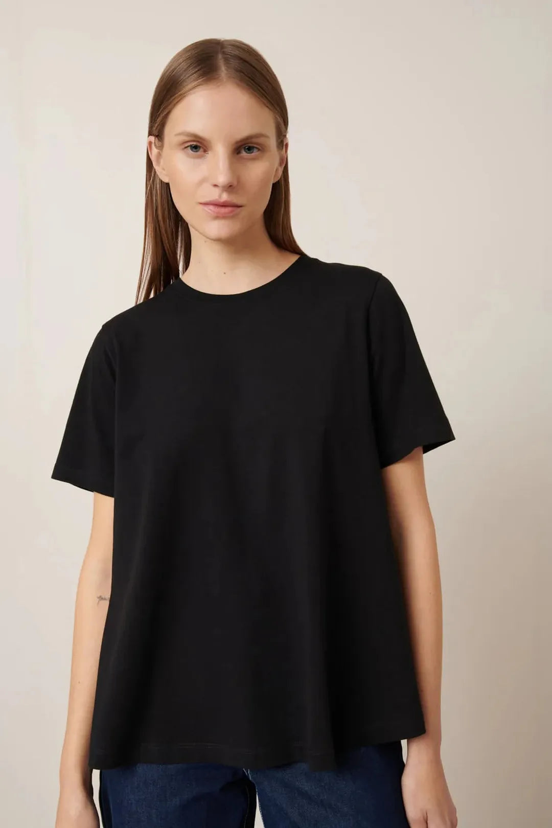 classic a line tee, black